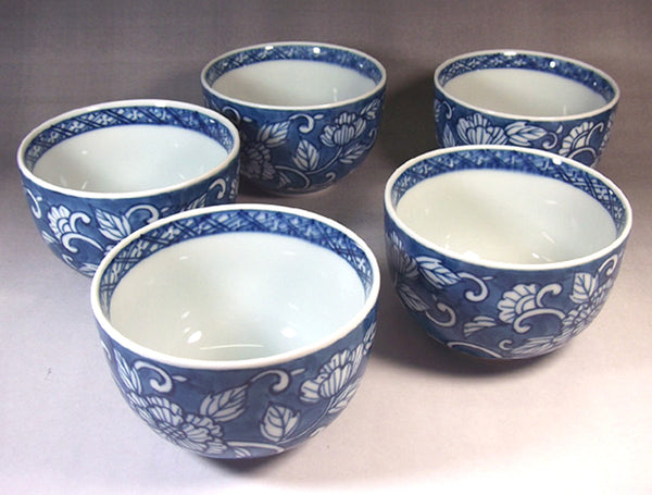 Fujii Kinsai Arita Japan - Kosometsuke Peony & Karakusa Japanese Teacup ...
